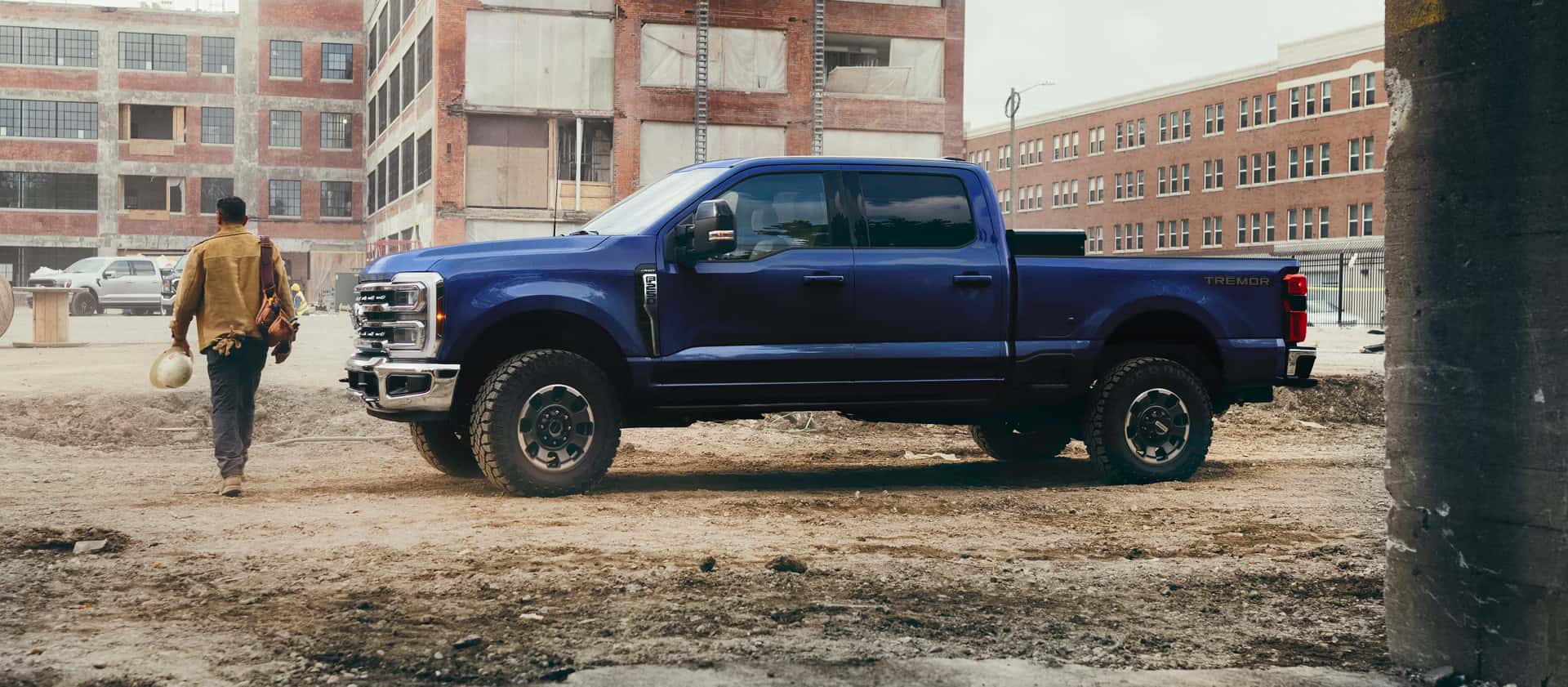 F-250 Tows 22,800 lbs vs Silverado 2500 | Chesrown Ford