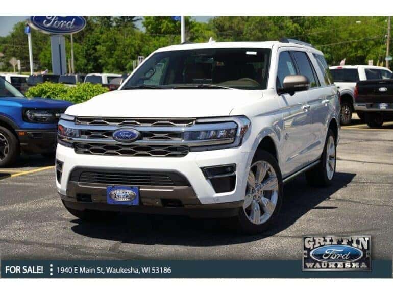 Top Ford Dealership in Mukwonago, WI | Griffin Ford