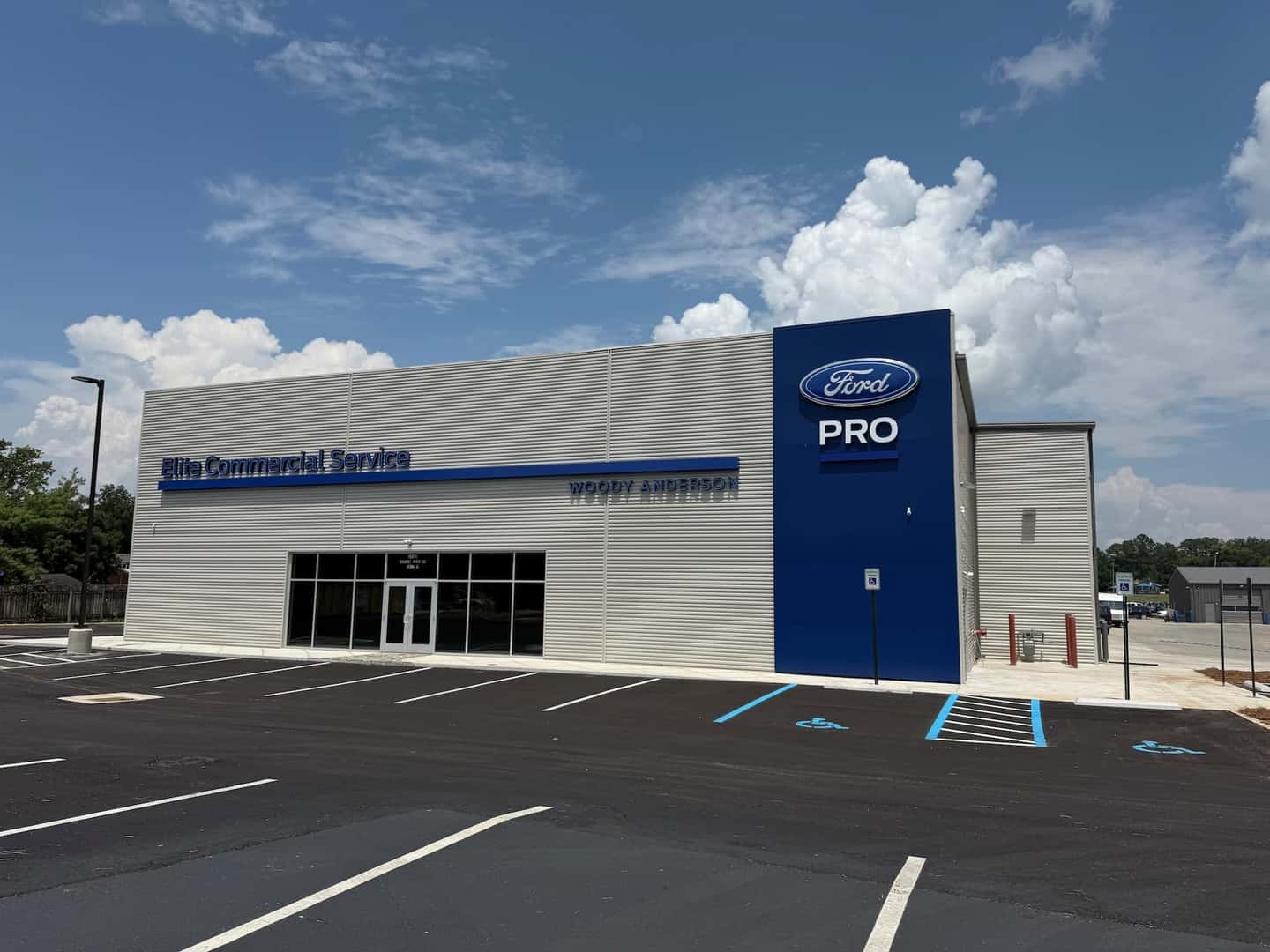 Pro Elite Service Center | Woody Anderson Ford